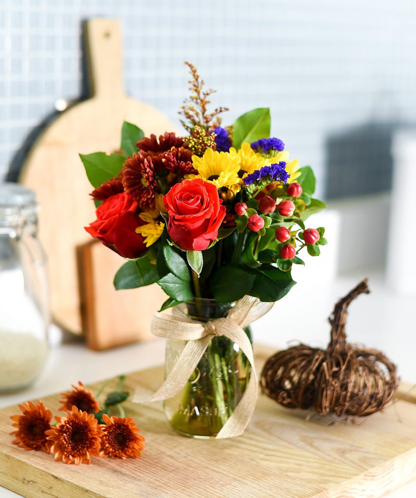 Fall Flower Arrangement in Mason Jar - Mason Jar Crafts Love