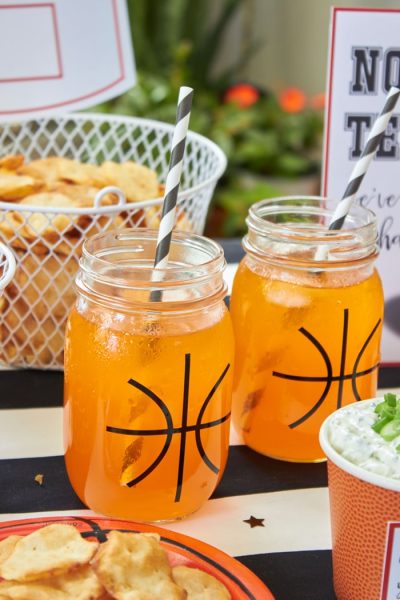 Basketball Party Mason Jar Drinks - Mason Jar Crafts Love